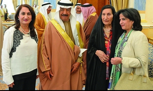 HRH PM received Royal Family members and senior officials | DT News Bahrain
