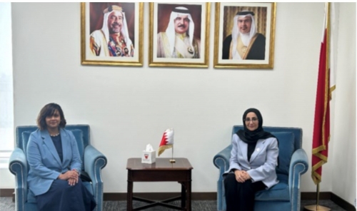 Minister of Health Receives Head of IOM Mission to Bahrain